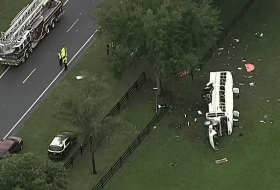 Eight farm workers killed in bus crash, dozens injured - Informing News