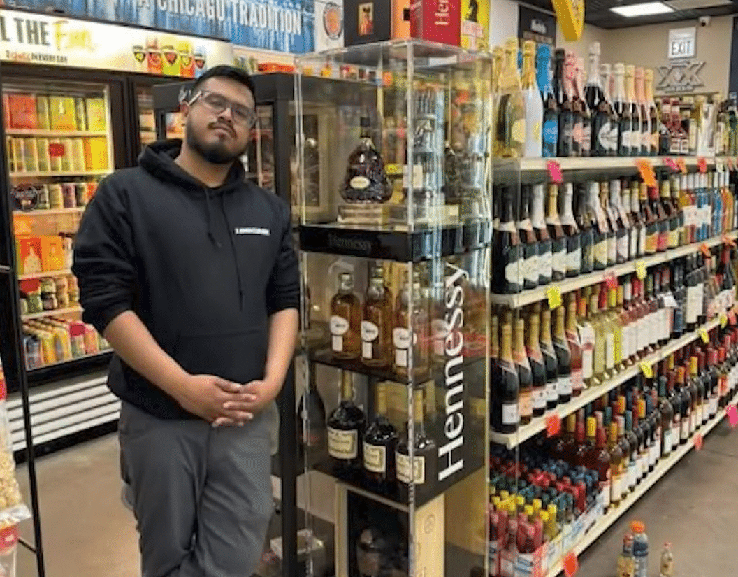 Liquor store employee shot to death by robbers - Informing News