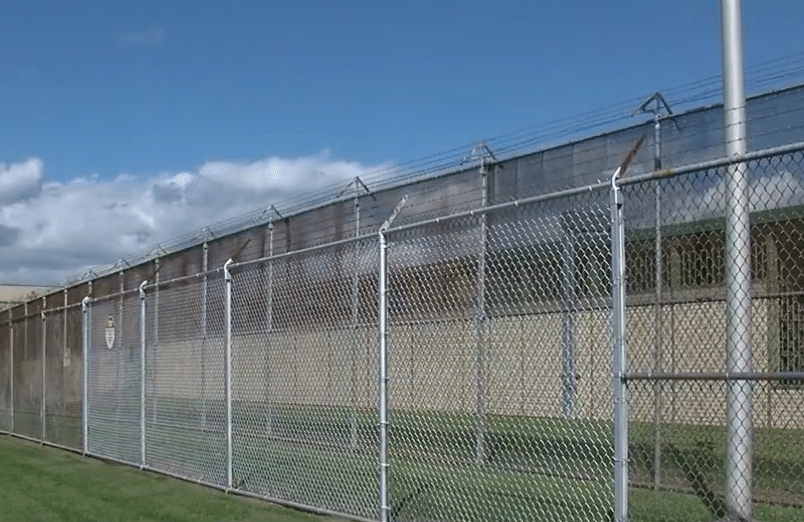 Ten inmates overdose inside prison - Informing News