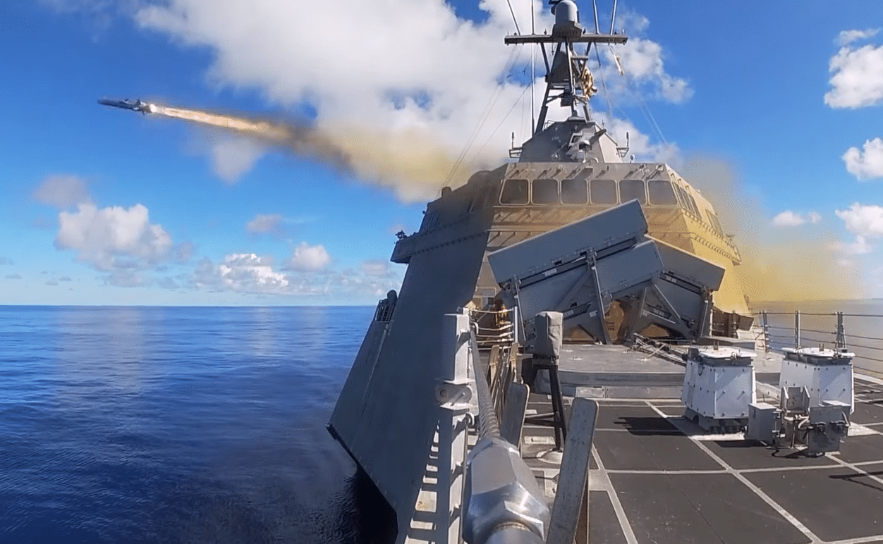 Three Navy destroyers are deployed near Venezuela - Informing News